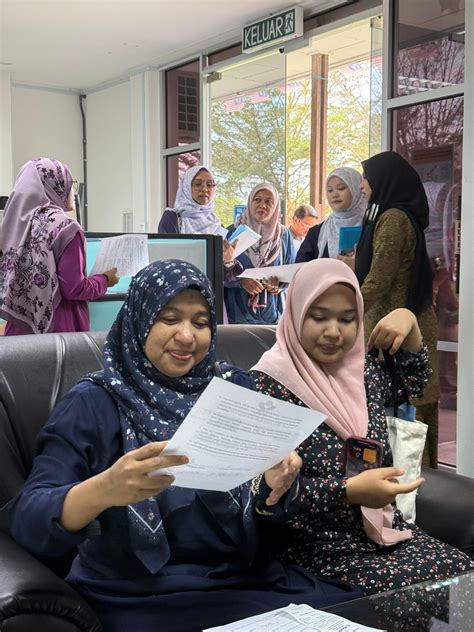 Cikgu Rohaya Morat Page Teluk Intan