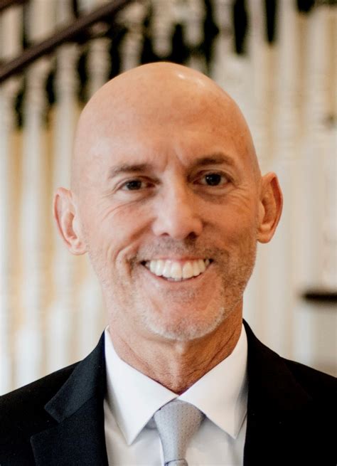 Dr Kevin Hughes 痴汉俱乐部