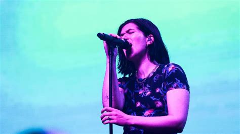 Com House Music Cantada Romy Do The Xx Abre No C6 Fest Um Clube Londrino