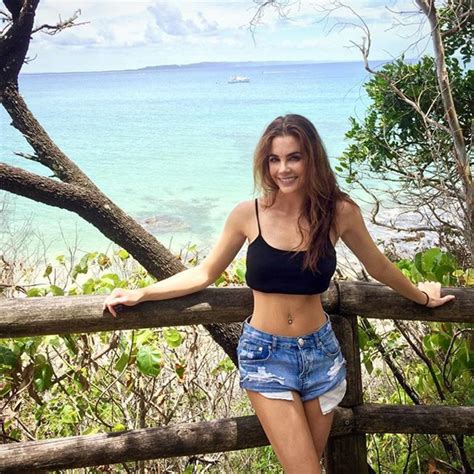 Jillian Murray Awkward Outfit