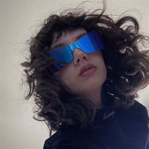 Lila Threads Say More