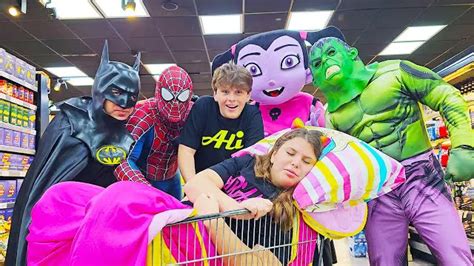 آدریانا شو جدید با داستان پنهان و جستجو کنید