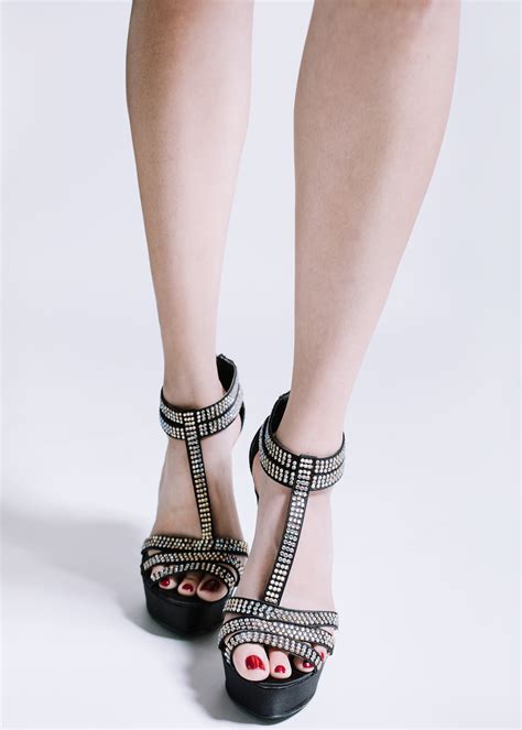 sophia-feliciano_feet3 | Closeup Models Agency