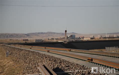 ФОТО Газрын тос боловсруулах үйлдвэрийн төмөр зам 50 жилийн баталгаатай аж