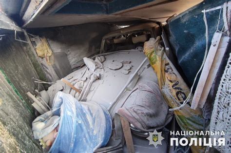 35 російських атак за добу поліція Донеччини задокументувала вбивство цивільних і руйнування