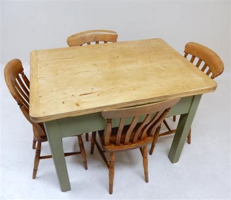 Extending Pine Kitchen Table