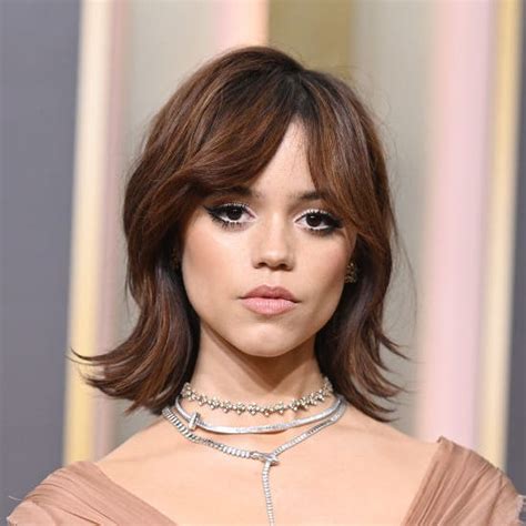 20 Best Short Hairstyles For Thick Hair Top Short Haircuts For Thick Hair