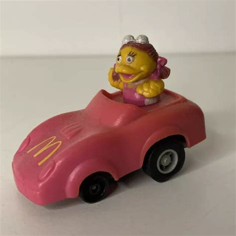 Figurine Vintage Voiture à Friction Mcdonalds Birdie The Early Bird