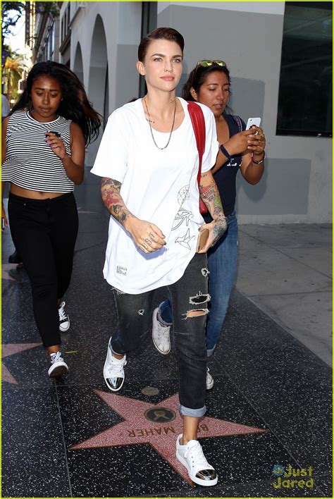 Justin Bieber Grabs Dinner With Orange Is The New Blacks Ruby Rose