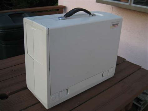 Rare Original 1983 Compaq Portable Computer 8088 Processor 1st Pc Clone