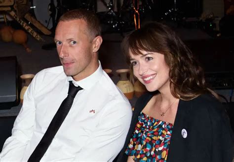 Hubungan Dakota Johnson Dan Chris Martin Dikabarkan Kandas Setelah 8