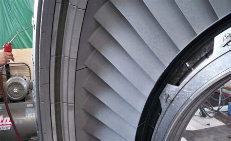 Analysis And Control Of Cracks In Laser Cladding Repair Of Thin Walledblade Tips Of Turbine