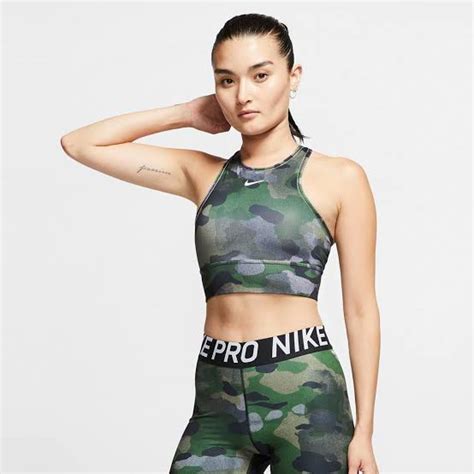 Nike Pro Sports Bra Shorts Set Women S Fashion Activewear On Carousell