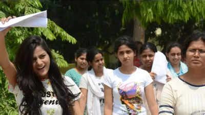 In A First Women Account For 30 Of JEE Candidates India News Times Of India
