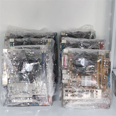 บอร์ด Socket 775 คละยีห้อ พร้อม Cpu 775 คละรุ่น คละยีห้อ Ram 2gb พร้อมพัดลม มือสอง Shopee Thailand