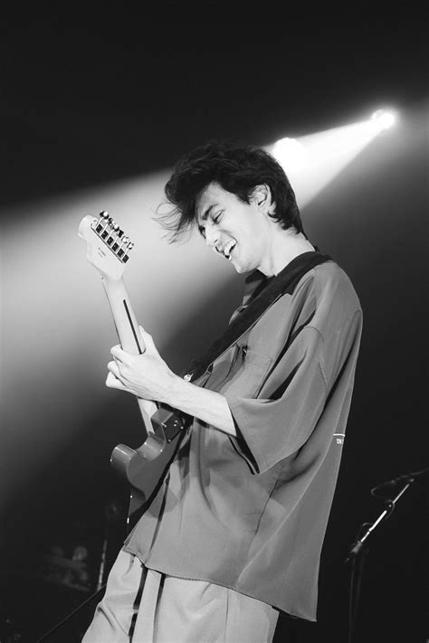 Dodie Aron 7 11 2025 Roxy Praha Hudební Server Fmzine Cz