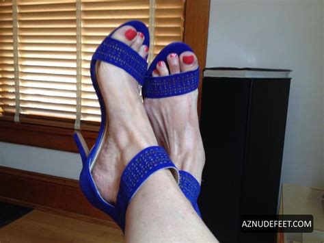 Erin Kiernan Feet Aznudefeet