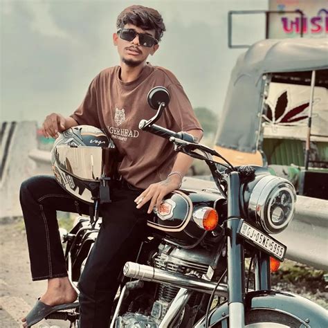 𝐑𝐎𝐇𝐀𝐍 𝟎𝟑 𝐫𝐚𝐭𝐡𝐨𝐝 rohan 03 rathod on threads