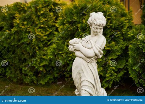 Sculpture Of A Girl In A Public Park Stock Image Image Of Antique