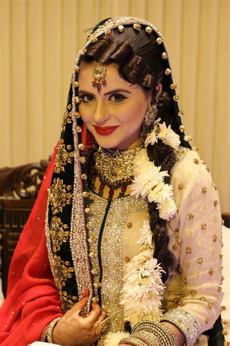 Fatima Effendi Pakistani Actress And Model Hot And Beautiful Wallpapers Free Wallpapers