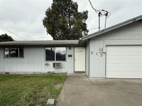 615 Palm St 1 2 Medford Or 97501 Zillow