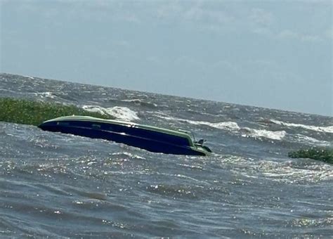 Rescuers Save 3 After Boat Partially Sinks In N J Creek