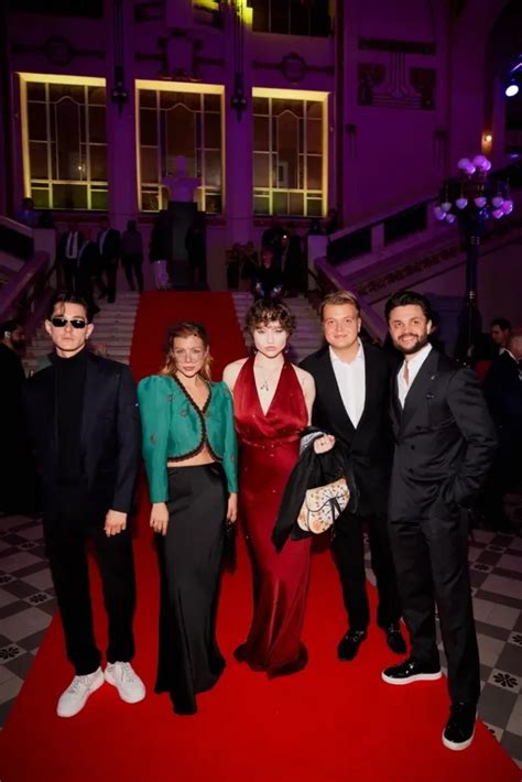 Голая Александра Киселева Слив фото засветы груди