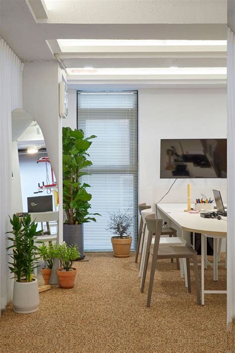 깔끔한 디자인의 24평 소형 사무실 인테리어 업체 Inspiration Windows Office