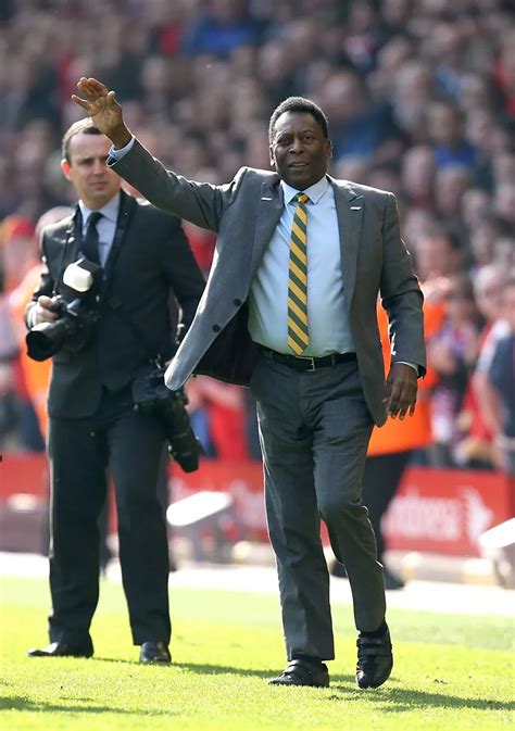 10 Pictures Of Pele As He Graced Merseysides Football Stadiums