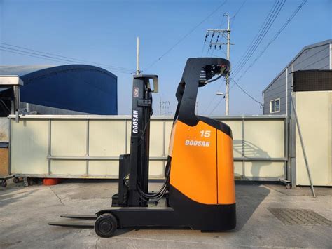 두산 14년식 15톤 입식 전동지게차 700만원 헬로마켓