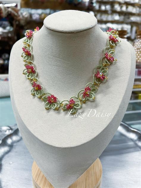 同學作品 Made My Cherry Tatting Lazy Daisy Tatting