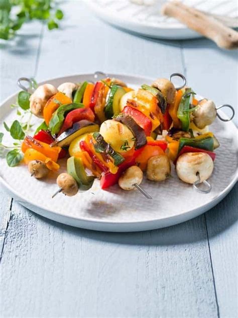 Brochettes Multicolores Aux Légumes Spar Colruyt Group Recept Bbq Recepten Groenten