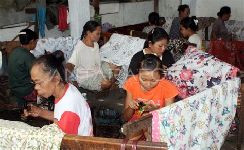 Kerajinan Batik Lasem Antara Foto