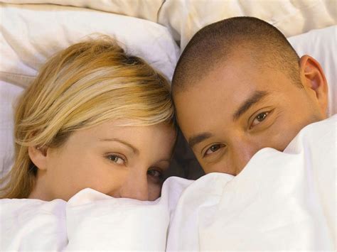 लैंगिक जीवन सर्व्हेतील या आश्चर्यकारक गोष्टी वाचून व्हाल अचंबित तुम्ही कधी यांचा विचार केला