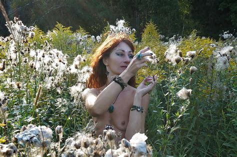 In Evening Field 34 Pics Xhamster