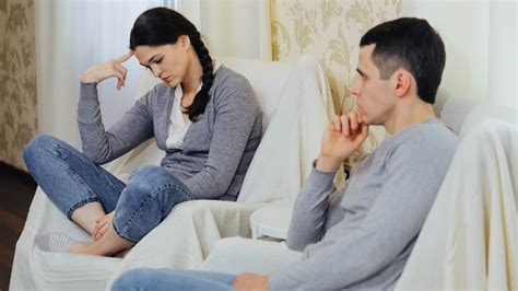 If A Man Displays These 7 Harmful Behaviors Hes Definitely Not A Good