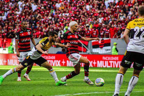 Flamengo Vira Jogo Tenso No Final E Bate O Criciúma No Df Com Pênalti