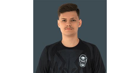 Cso Cs2 Settings Crosshair Sensitivity And Config 2025 Launch Options Video Mouse And Hardware