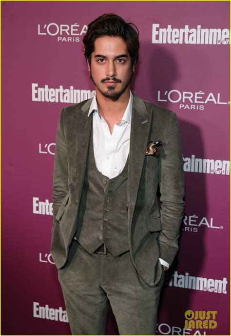 Avan Jogia Has A New Girlfriend Cleopatra Coleman Photo 1111176 Photo Gallery Just Jared Jr