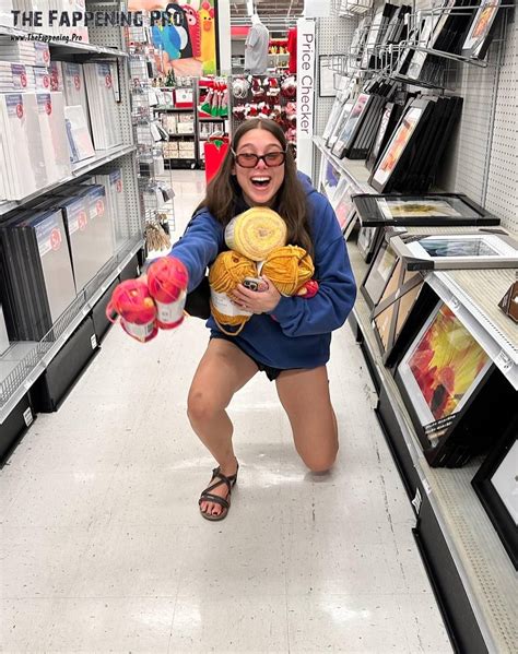 Kira Kosarin Exposed Her Sexy Legs Photos The Fappening