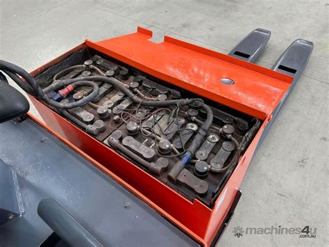 Used 2012 Raymond 8900 Powered Pallet Trucks 964832