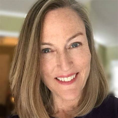 Mary Siebert Mezzo Soprano Short Biography