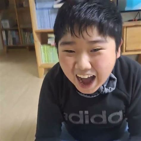 짱구 대 뽀로로 헬로차일드 패러디 Youtube