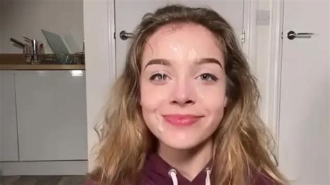 Cute Cumface Scrolller