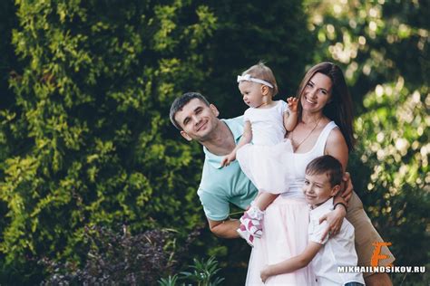 Семейная фотосессия на природе