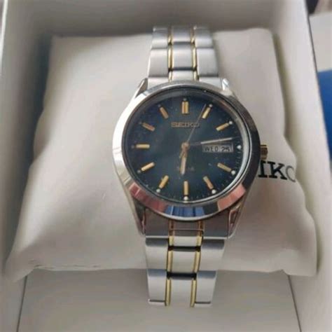 Seiko Solar Watch Sne047 Day Date Stainless Steel Works Needs New