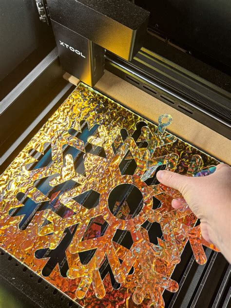 DIY Outdoor Snowflake Decorations The Handyman S Babe