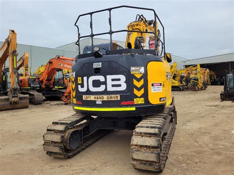 2018 Jcb Jz140lc 15t Excavator With Tilt Hitch Buckets And 1930 Hrs