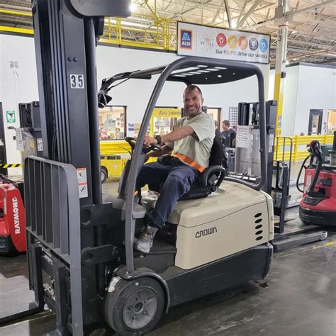 “my Favorite Part Of Working Here Is Being Able To Help People Staying