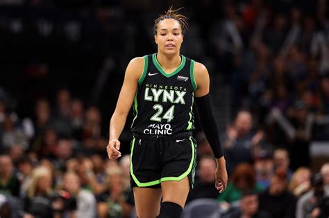 Napheesa Collier Captures Memorable Night At Ushers Concert With Wnba